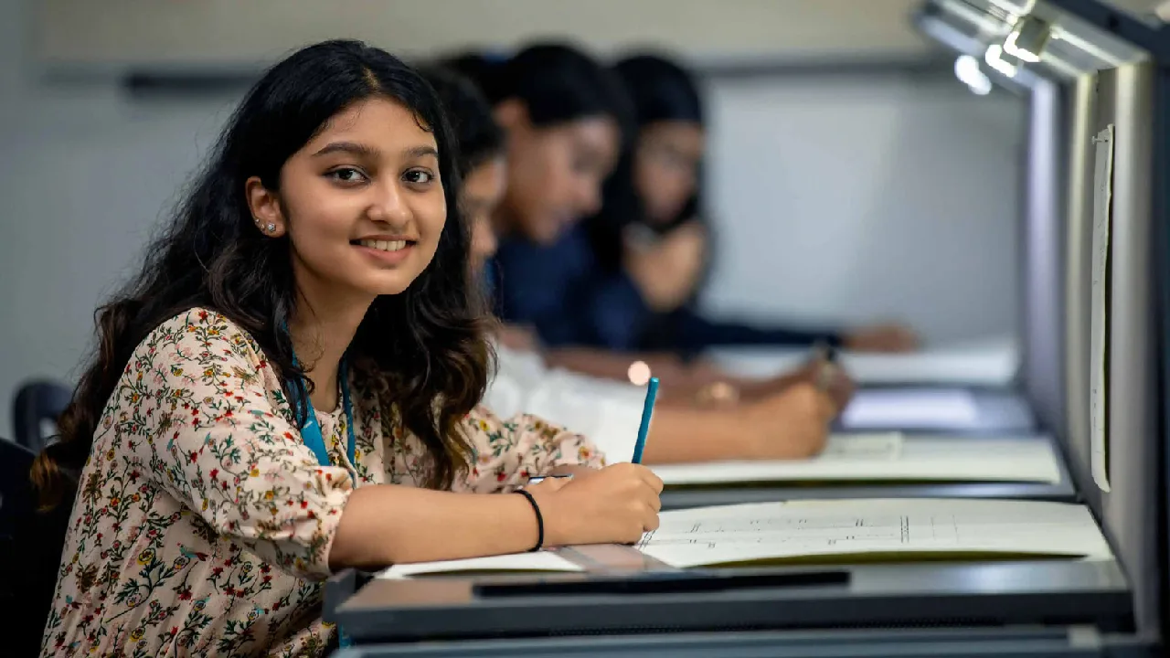 VIT Vellore Admission 2025: Courses, Fees, Eligibility & Key Dates ... VIT Vellore Admission 2025: Courses, Fees, Eligibility & Key Dates ...